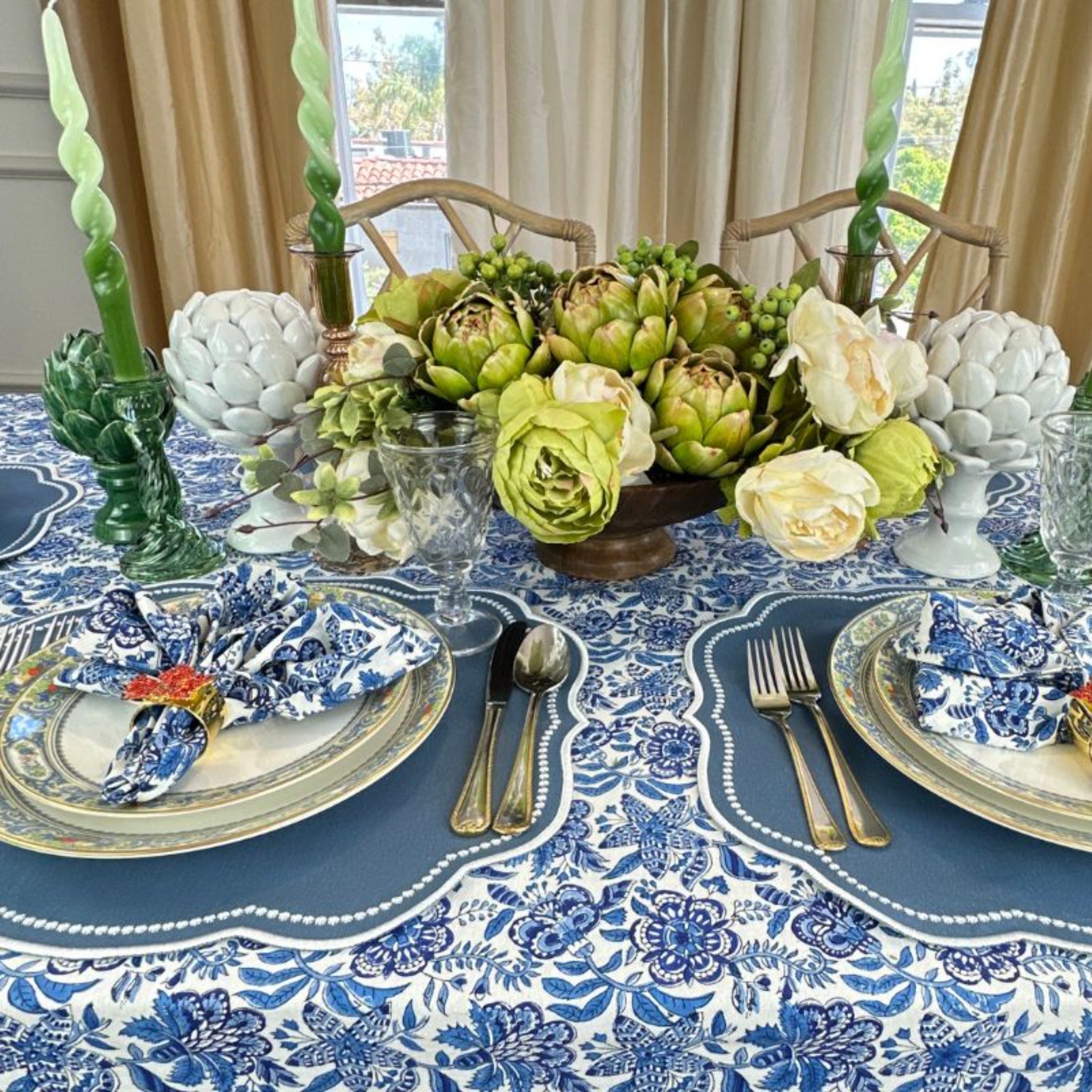 French Country Blue Florals Tablecloth – The Well Appointed House