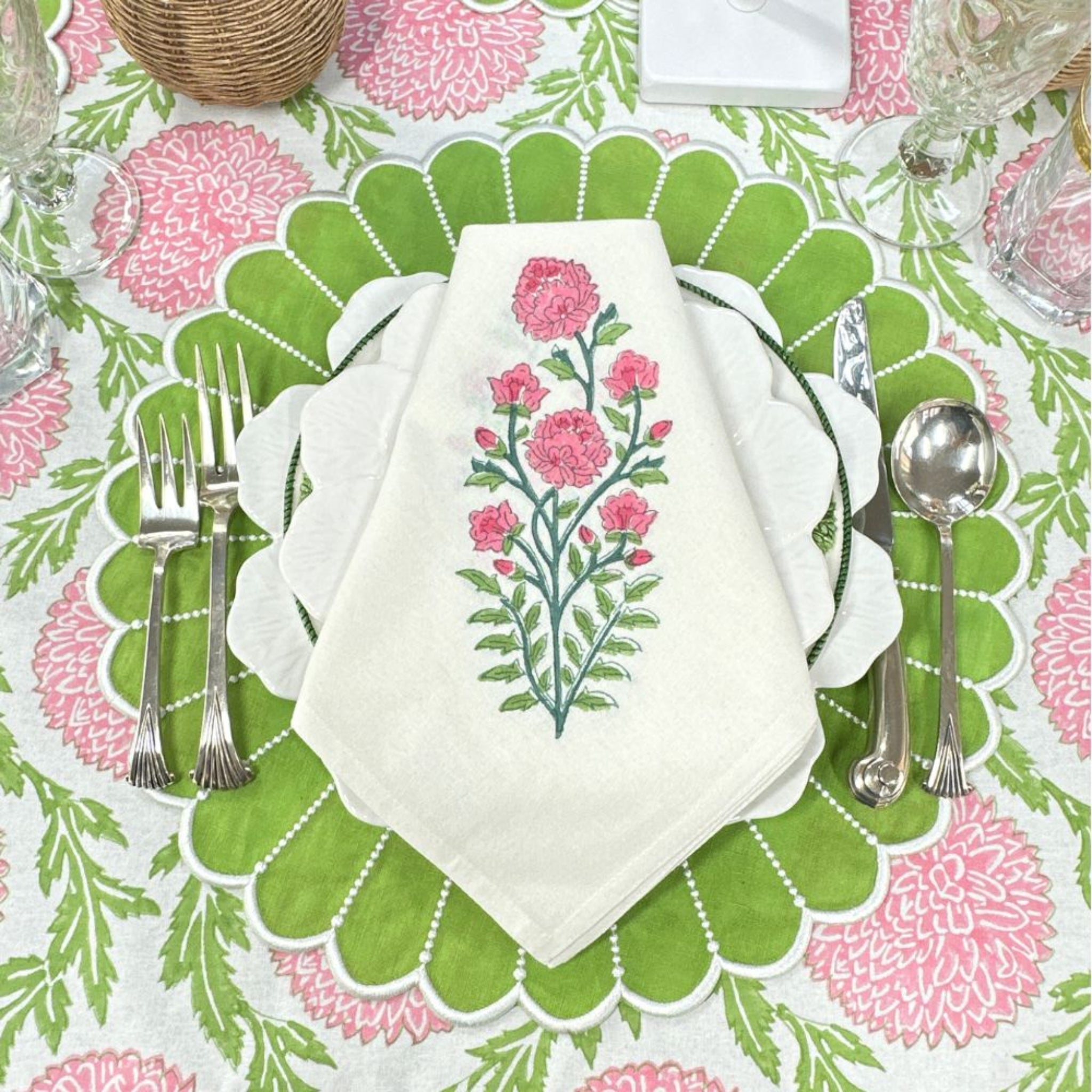 Pink Flower Motif Napkin, Set of 4 – The Well Appointed House
