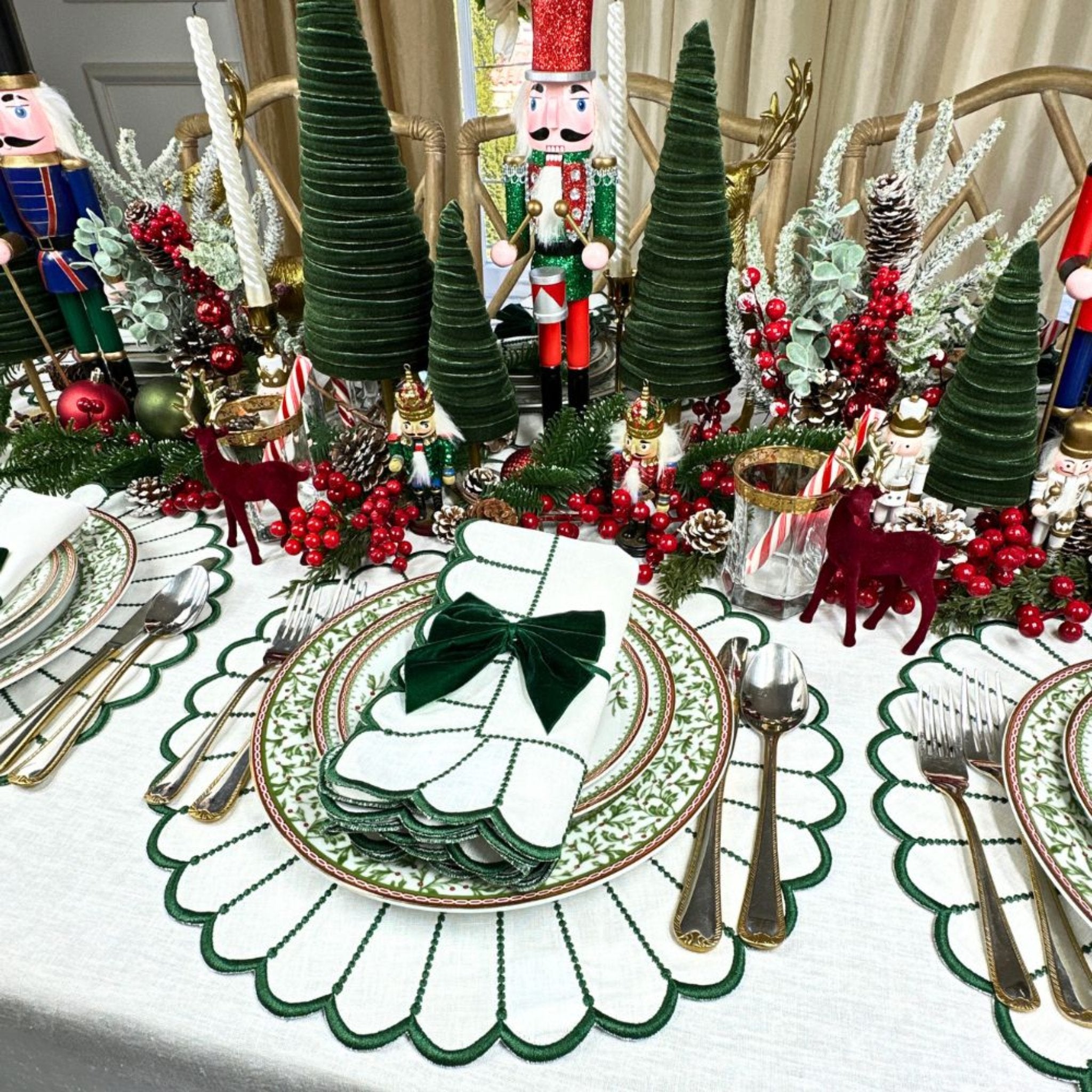 Studio Collection: Pippa Placemat in White/Dark Green, Set of 4 – The ...