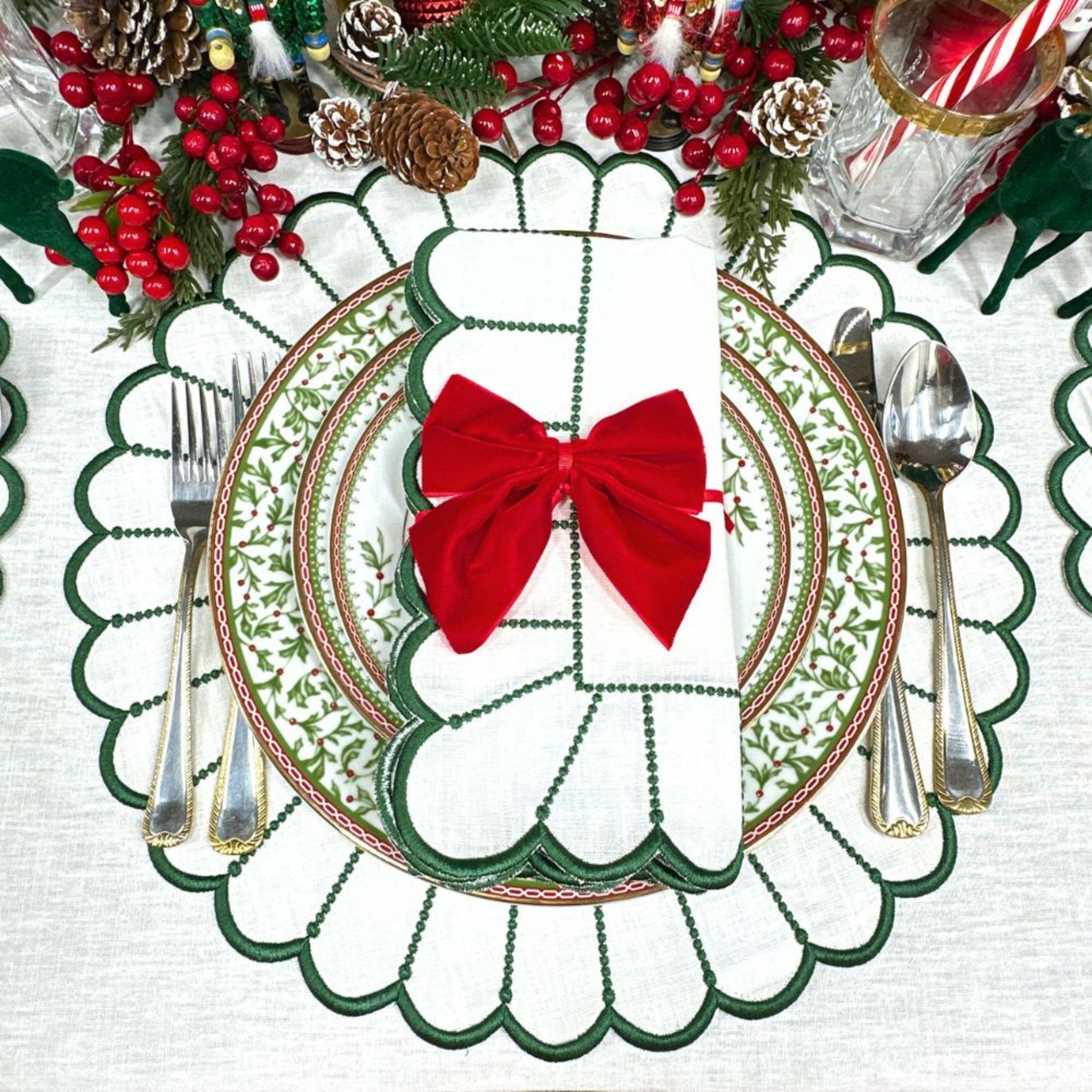 Studio Collection: Pippa Placemat in White/Dark Green, Set of 4 – The ...